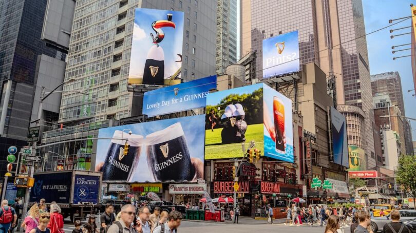 Heritage Outdoor Adds Times Square Displays | Billboard Insider™