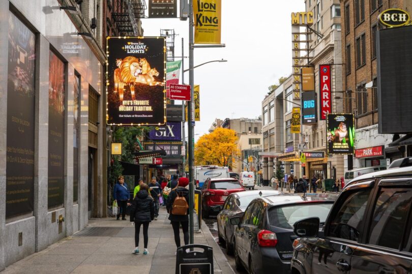 Pearl Media’s Midtown NYC Digital Network Becomes Must Buy for Holidays ...